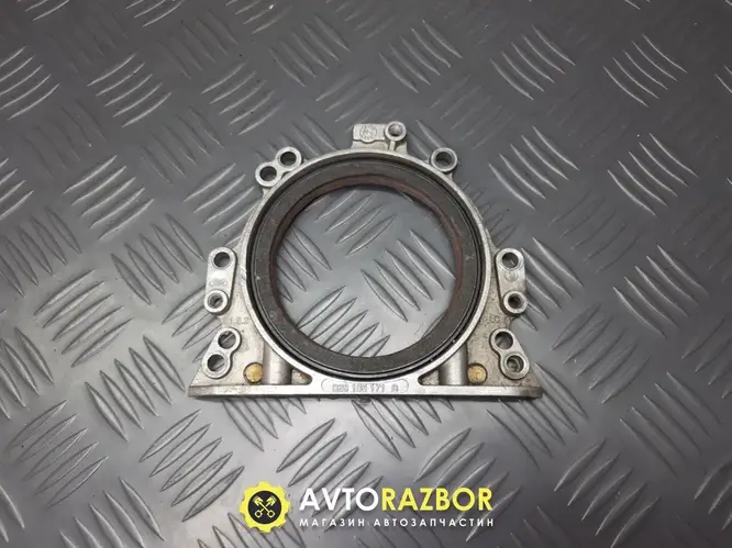 Корпус сальника колінвала двигуна задній 028103171B 1.9 TDI 66 KW на ...