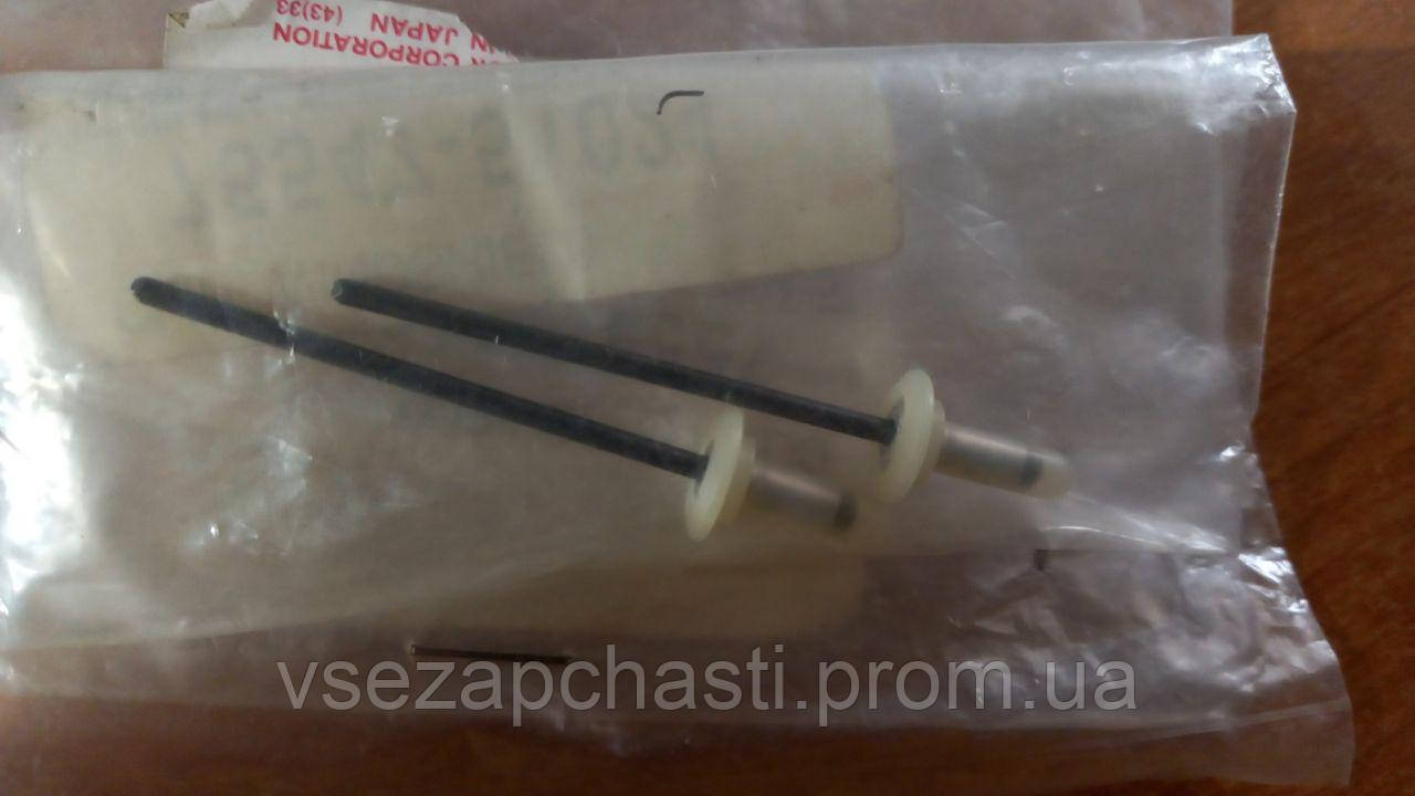 Купить Крепление молдинга лобового стекла 4×12,5 Toyota Lexus ...