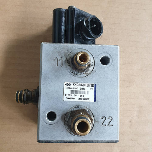 Купити КЛАПАН ПІД'ЄМНОЇ ОСЇ VOLVO FH 21083662 K022468N07, ціна 5400 ...