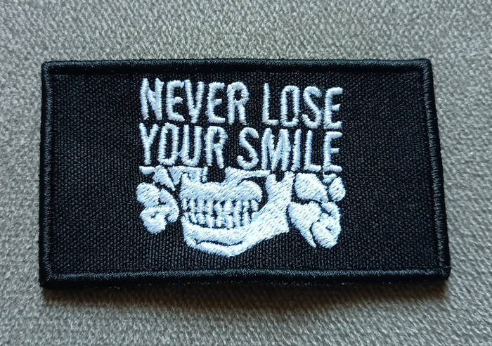 Шеврон Never Lose Your Smile (80*45мм), цена: 255 ₴, купить на Prom.ua