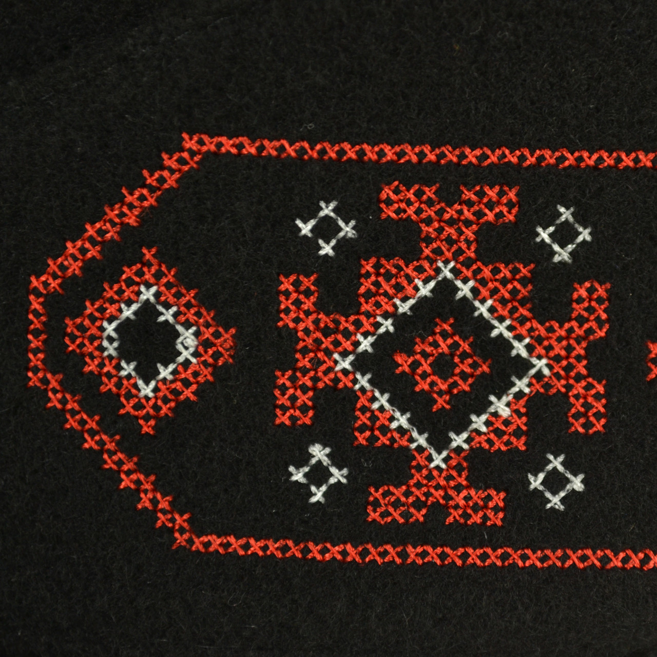 Купити Мазепинка з вишиванкою українським візерунком тепла кашемір ...