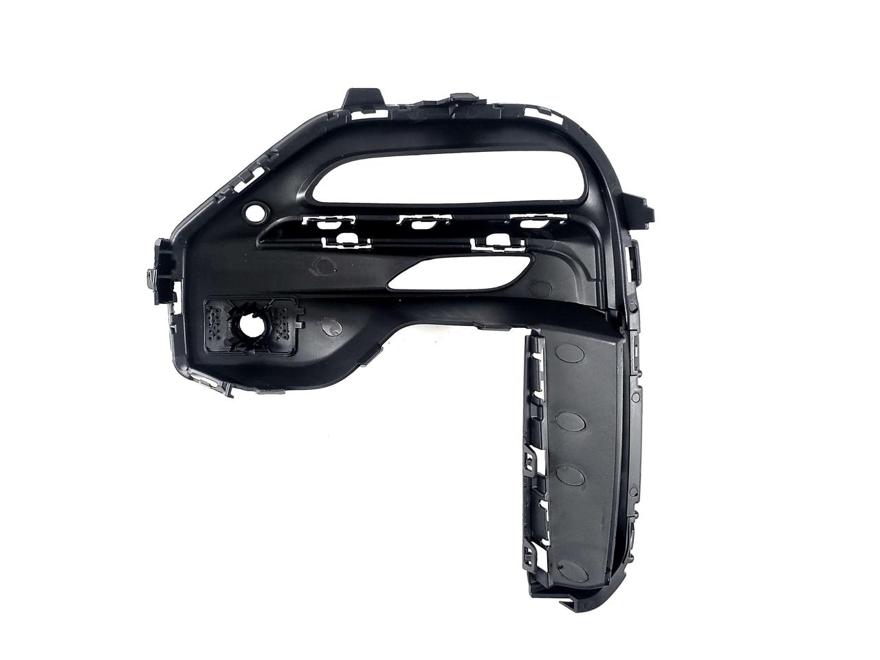 Рамка под туманку правая в бампер M-Paket на BMW X5 G05 2018-2022 года ...