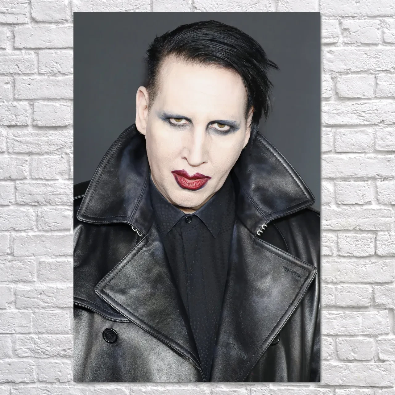 Плакат "Мэрилин Мэнсон в кожаной куртке, Marilyn Manson", 42×29см (ID ...