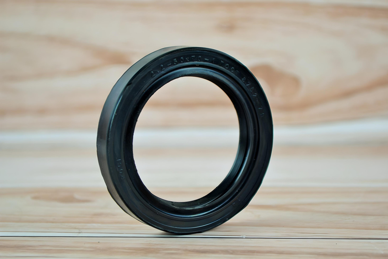 Сальник колінчастого валу (50*70) МТЗ-80/82. Д-240/243: продаж, ціна у ...