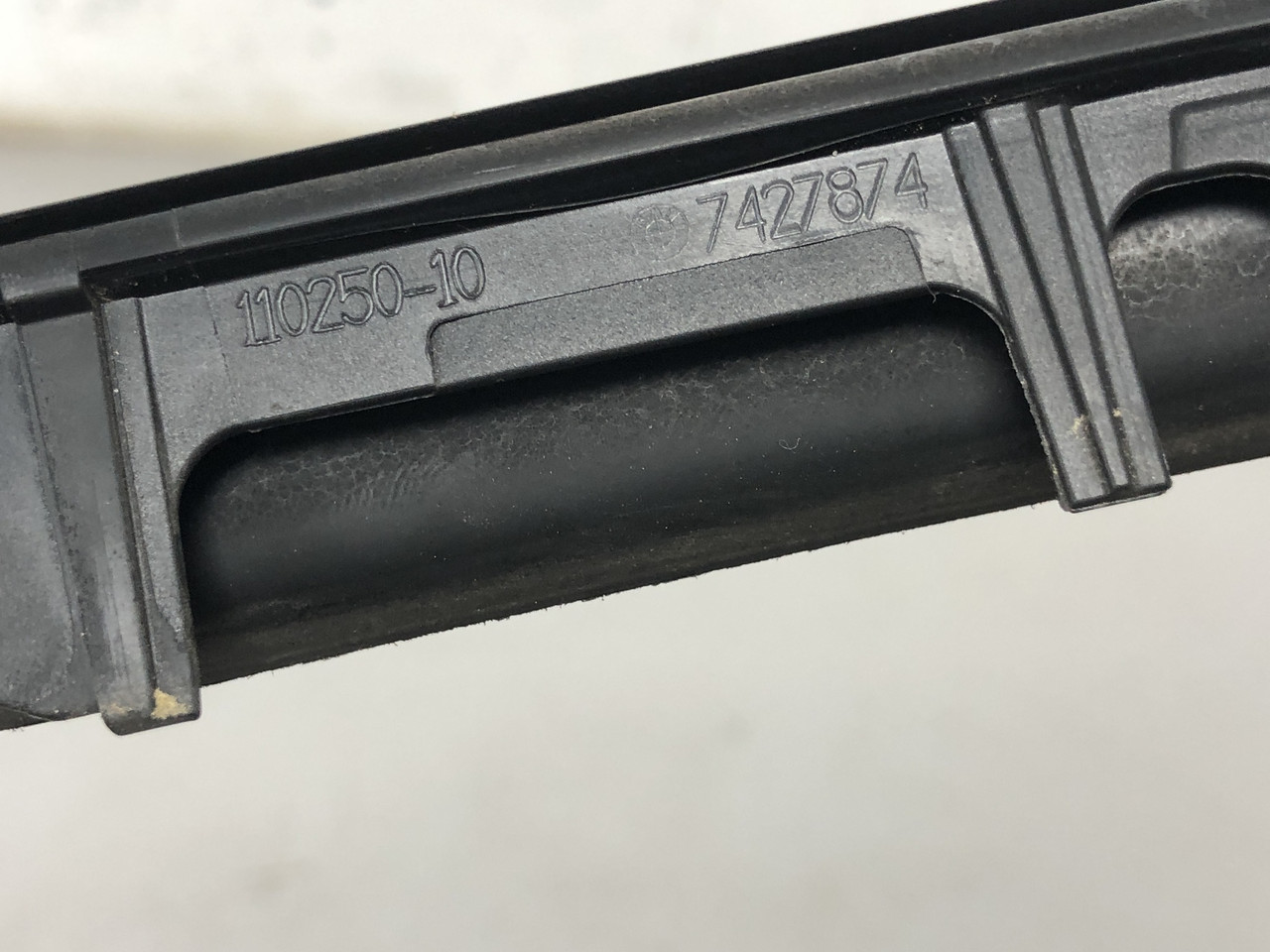 Купить Молдинг лобового скла правий BMW 3 G20 51317427874 2019-, цена ...