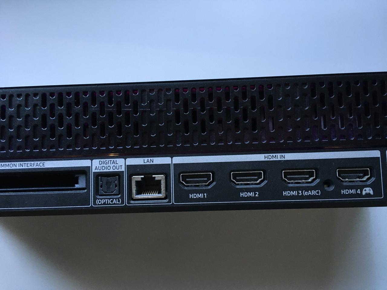 Блок One connect Samsung BN91-21889A QLED One Connect Box GQ65Q95T ...