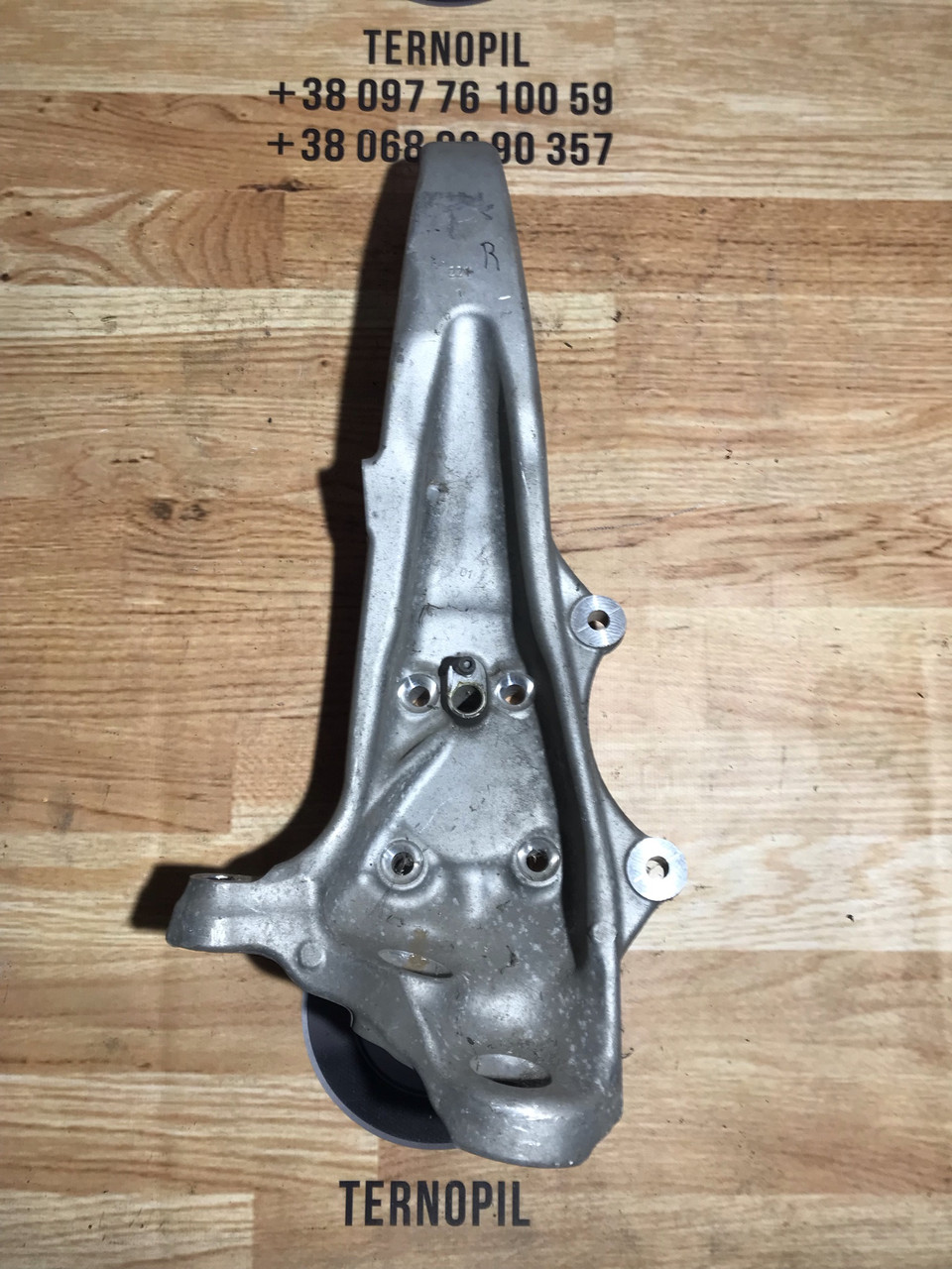 Купить Цапфа опора поворотная передняя правая бмв bmw ф F06/10/11/12/13 ...