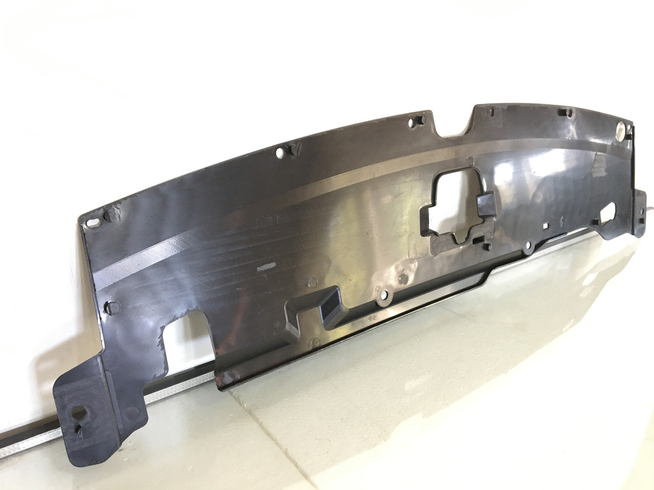 Накладка телевизора Jeep Compass 2021-2023 передней панели суппорта ...