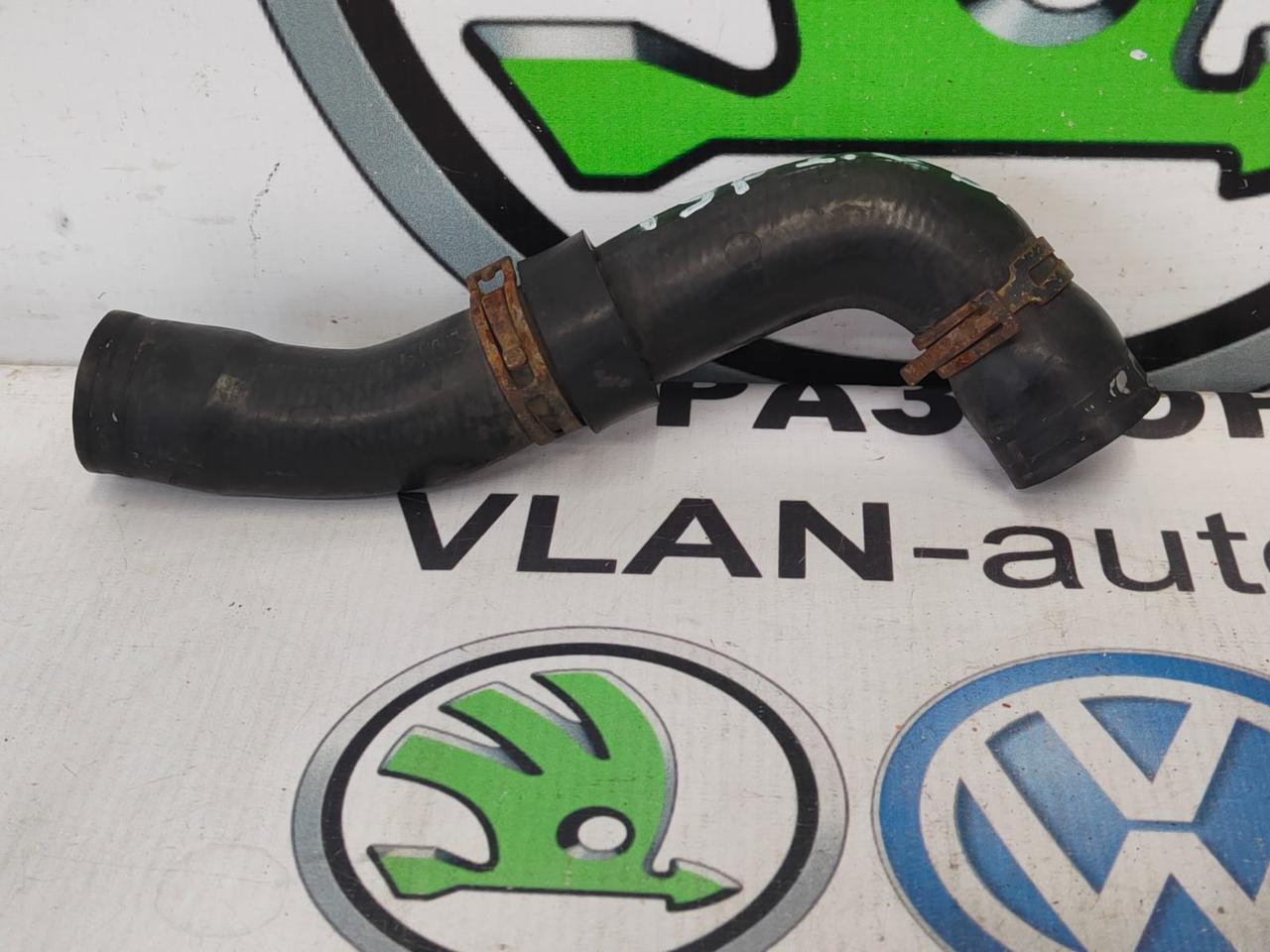 8L0122101D Патрубок системи охолодження Шкода Октавія Тур рестайл (ID ...