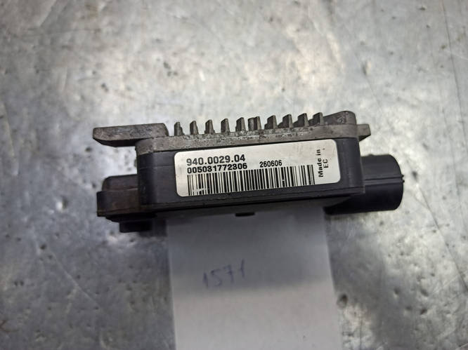 Реле вентилятора 940002904 Mazda 3 FORD Focus S-Max Galaxy Mondeo Kuga ...