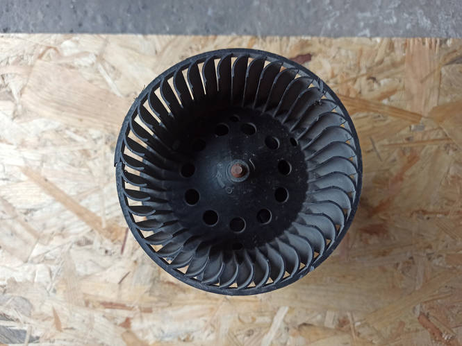 Купити Мотор вентилятора пічки (опалювача салону) Renault Megane 3 ...