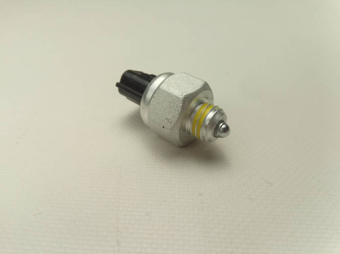 Включатель света заднего хода Hyundai/KIA, MOBIS (9386049600) (93860 ...