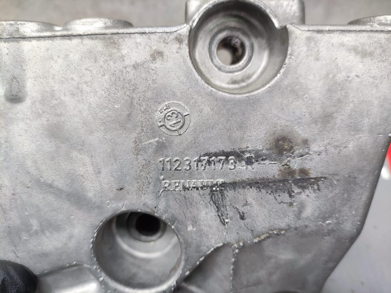 Кронштейн крепления двигателя правый 112317173R для Dacia/ Mercedes ...