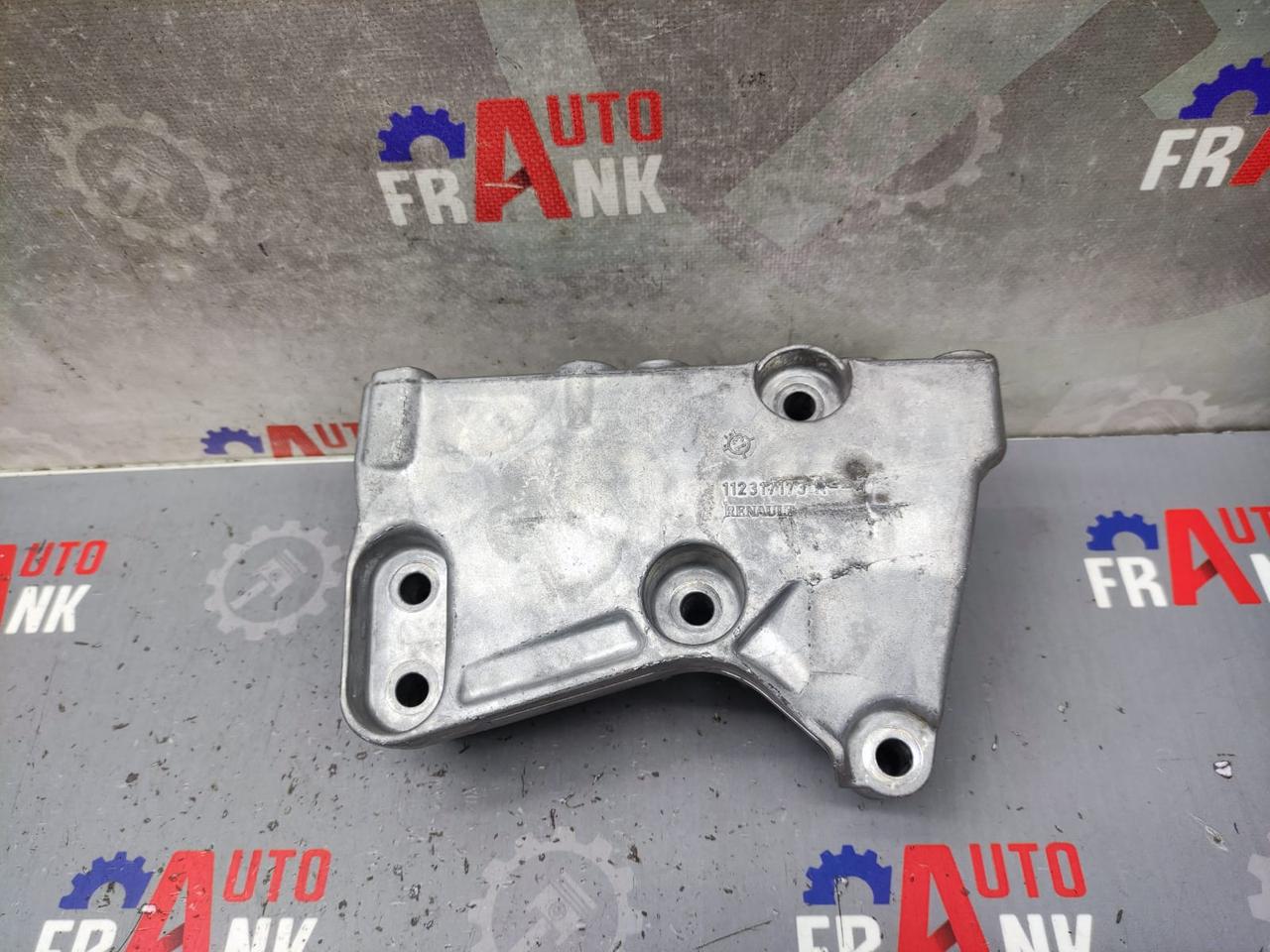 Кронштейн крепления двигателя правый 112317173R для Dacia/ Mercedes ...