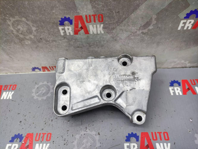 Кронштейн крепления двигателя правый 112317173R для Dacia/ Mercedes ...