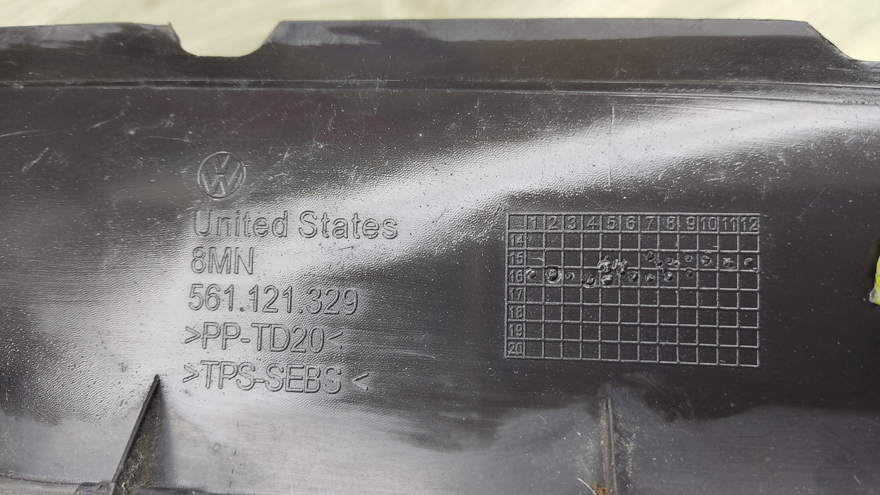 Купить Повітропровід дефлектор панелі радіатора верхній лівий 1.8 VW ...