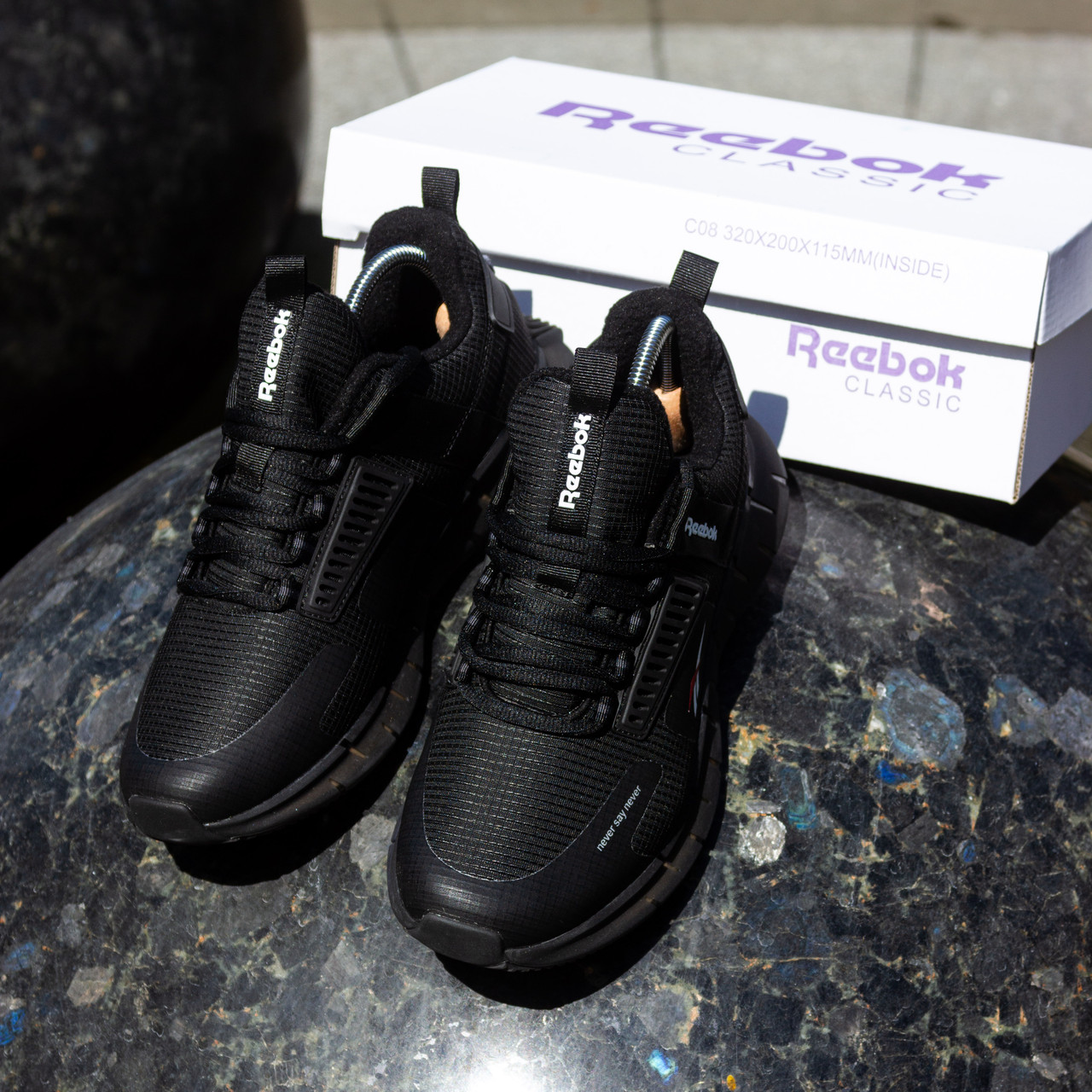 Купить ТЕРМО Кроссовки Reebok Zig Kinetica черные, цена 2472 ₴ — Prom ...