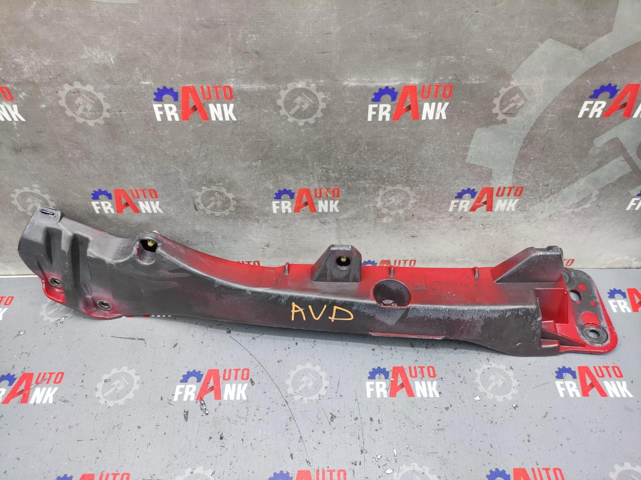 Кронштейн крепления крыла передний правый 8200314931 для Renault Clio ...