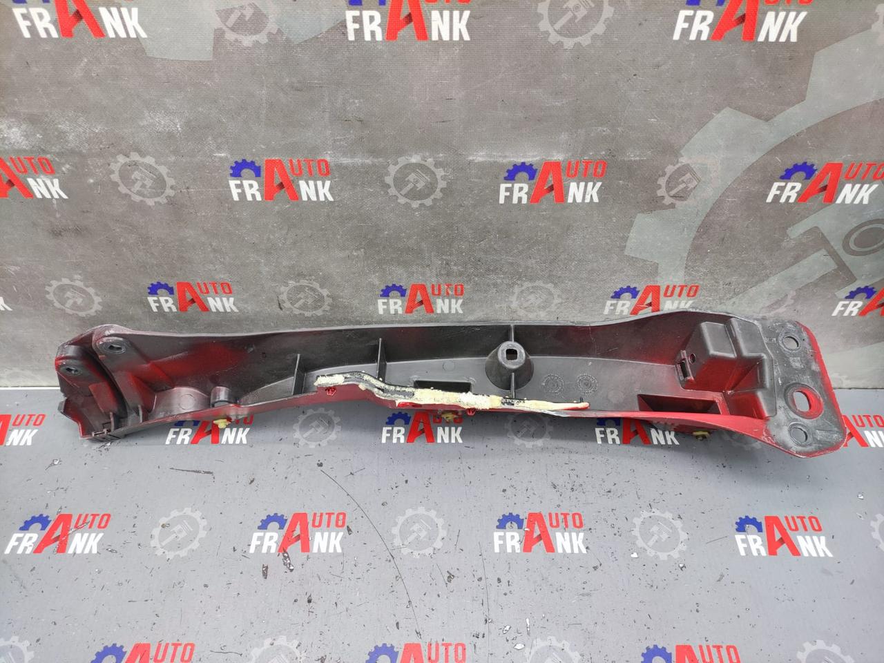 Кронштейн крепления крыла передний правый 8200314931 для Renault Clio ...