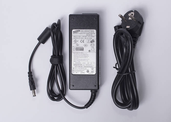 Блок живлення для ноутбука Samsung E272 JS03DE R6168 BS, код: 204372 ...