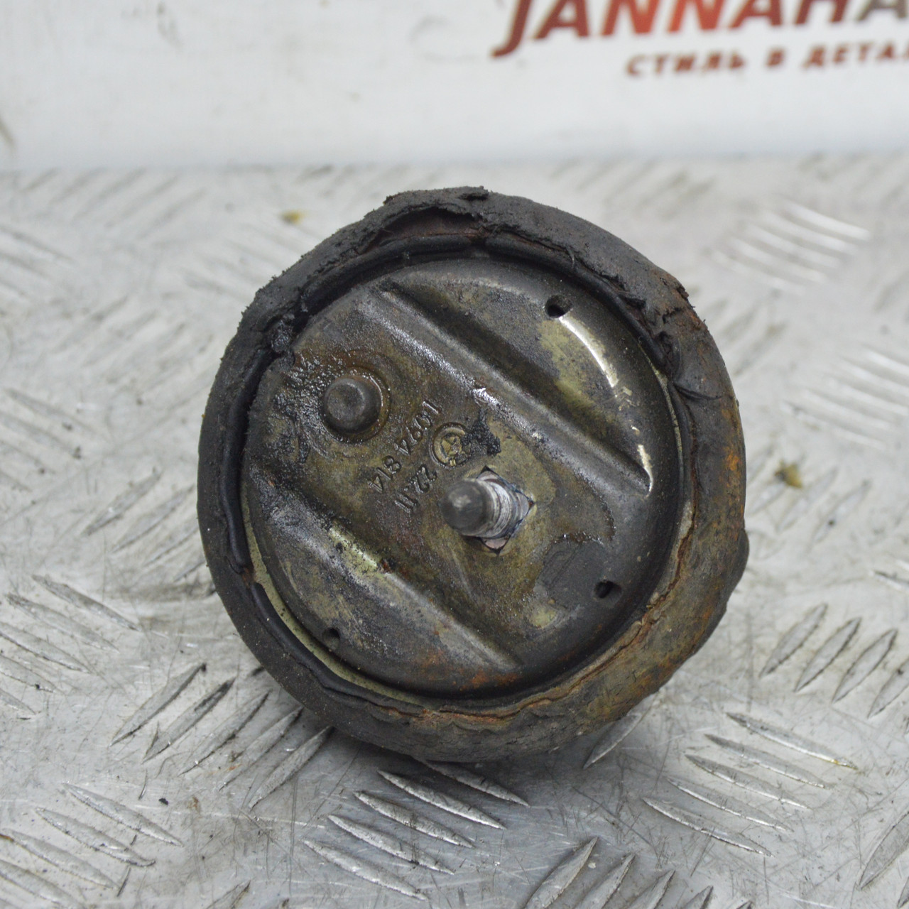 Подушка опора двигуна права BMW E46 Лапа опора мотора БМВ е46 ...