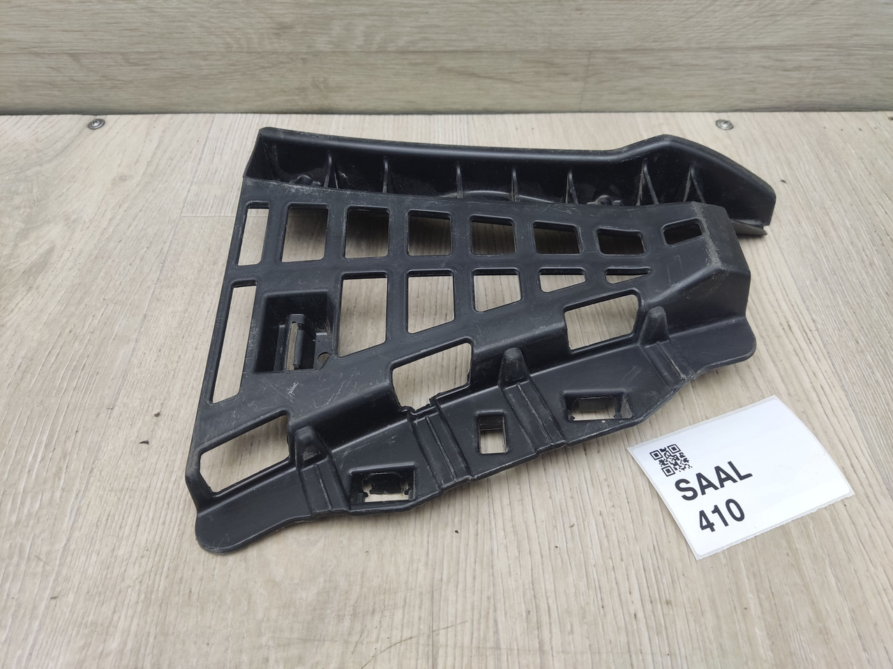 Купить Кронштейн кріплення направляюча переднього бампера лівий VW ...