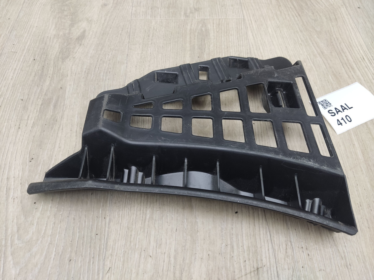 Купить Кронштейн кріплення направляюча переднього бампера лівий VW ...