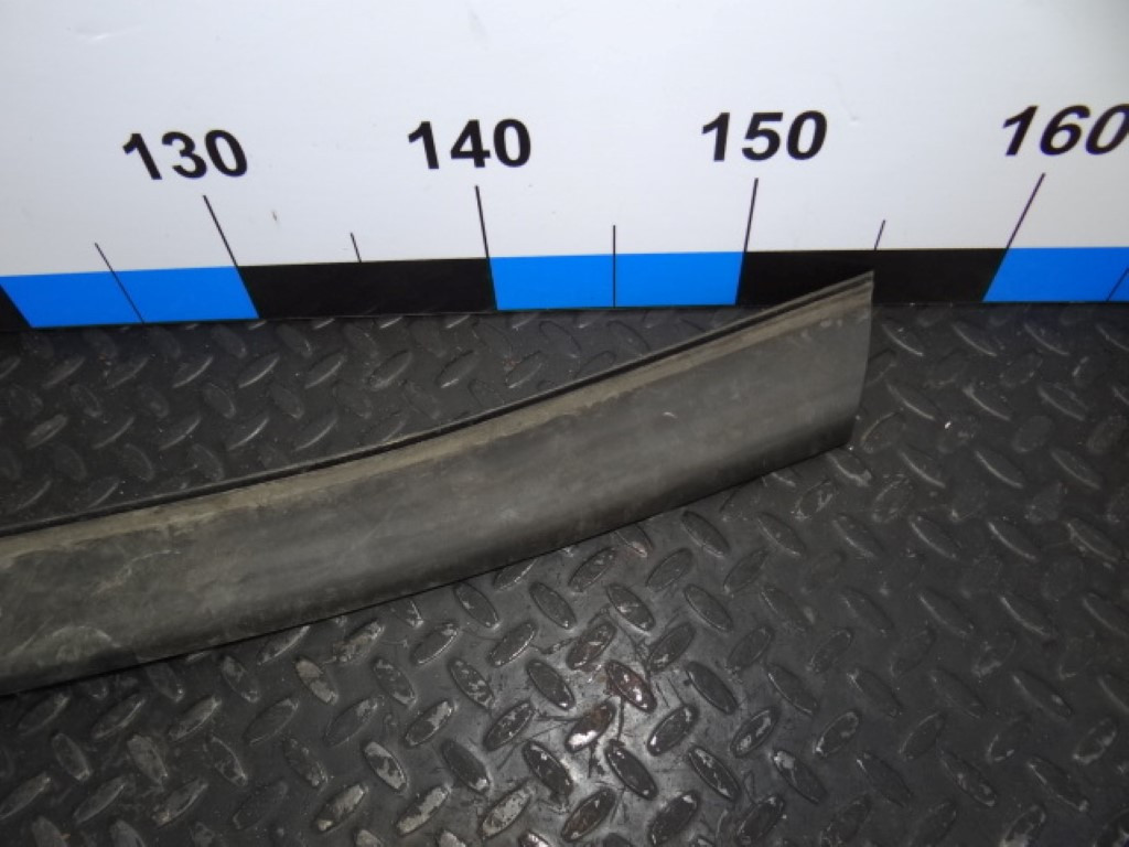 Уплотнитель под капот BMW X1 (E84) 2009-2015 (БМВ Х1 Е84), 51762990366 ...