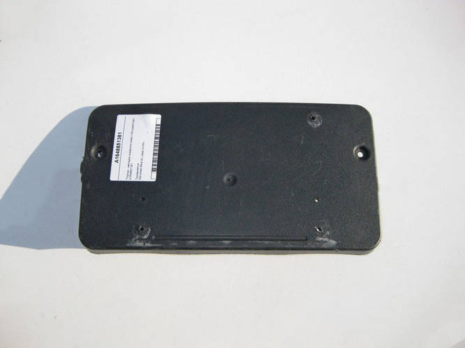 Mercedes-Benz A1648851381 Подиум - накладка номерного знака USA ML W164 ...