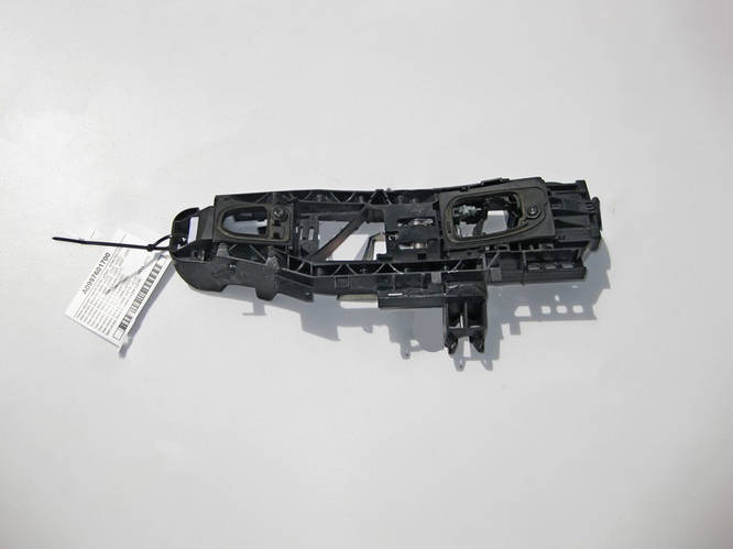 Купить Mercedes-Benz A0997601700 Рама задней левой ручки двери C-Class ...
