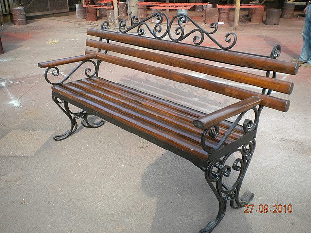 Ковані лавки і лавки купити в Києві, Одесі, Харкові.