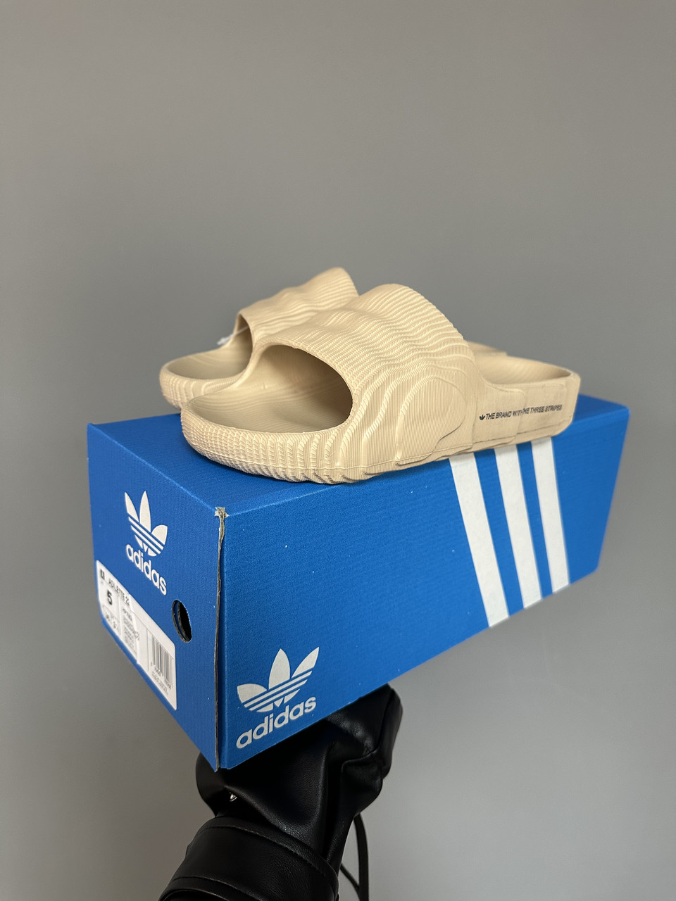 ADIDAS ADILETTE BEIGE SLIDES 39 (ID#1977369366), цена: 1599 ₴, купить ...