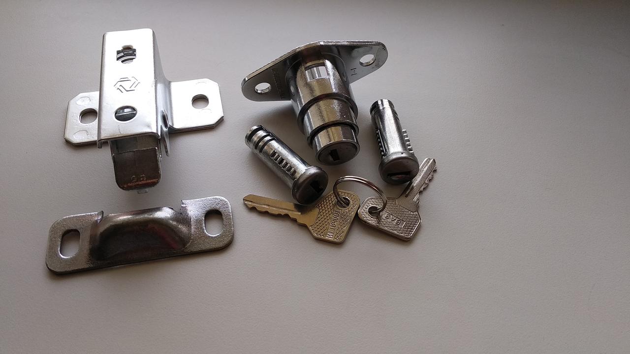 Замок Багажника в Сборе ( Механизм,планка,личинки) Ваз 2103 Ваз 2106 — в Категории ...