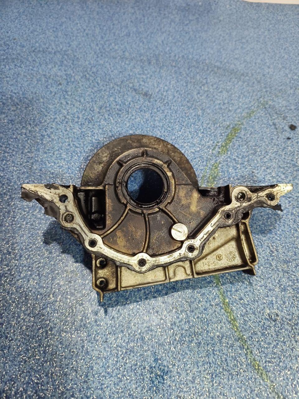 Купить 8200391938 Renault KANGOO II крышка коленвала мотора передняя 1 ...