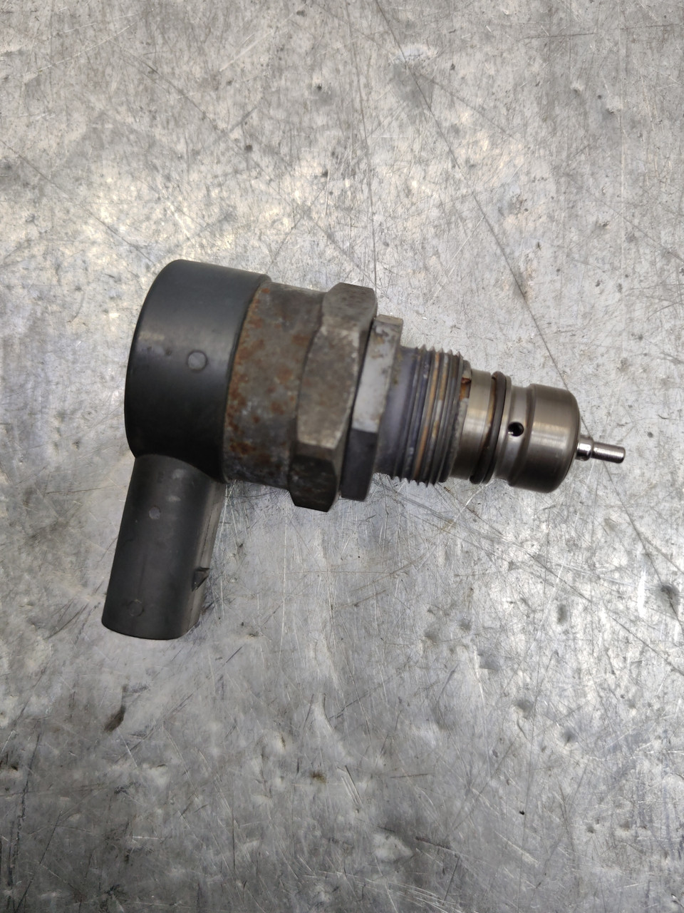 Клапан регулировки давления топлива MERCEDES Sprinter Vito Viano GLK ML ...