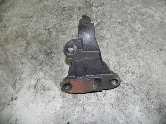 Б/У КРОНШТЕЙН ПОДВЕСНОГОПОДШЫПНЕКА ПОЛУОСИ TRAFIC II 8200133511 (ID ...