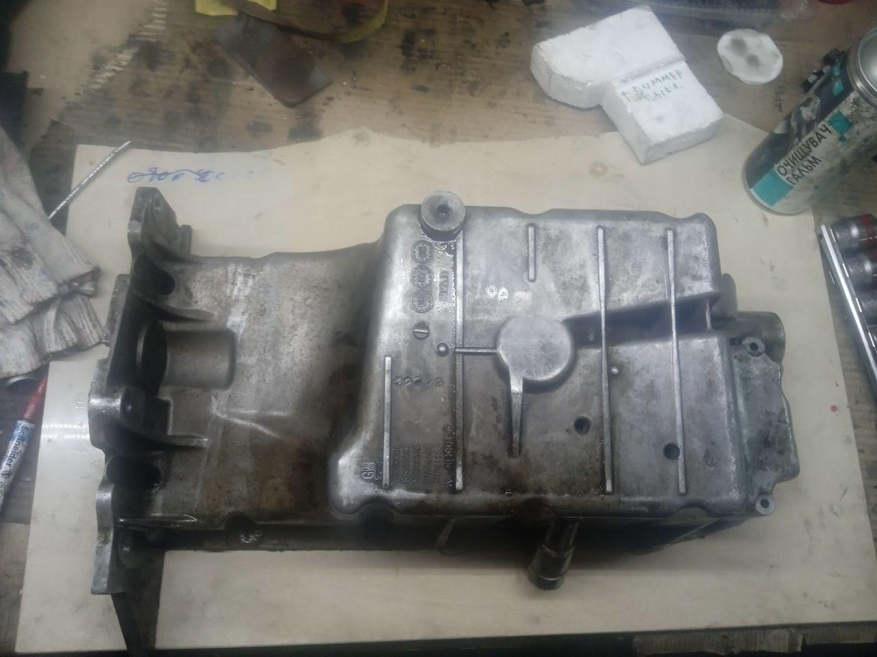 Масляный поддон двигателя Z16XER, A16XER, F16D4. 55353306. Opel Astra ...