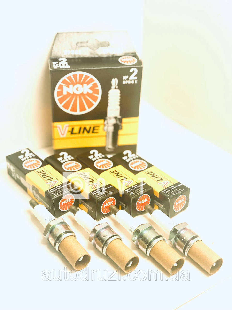 Свічки запалювання Таврія ,Славута ,ЗАЗ 1102-1105 0.9мм к-т NGK V-Line ...