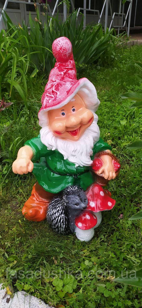 Садова фігура Гном з грибом та їжачком під ліхтар Садовая фигура Гном с грибом и ежиком