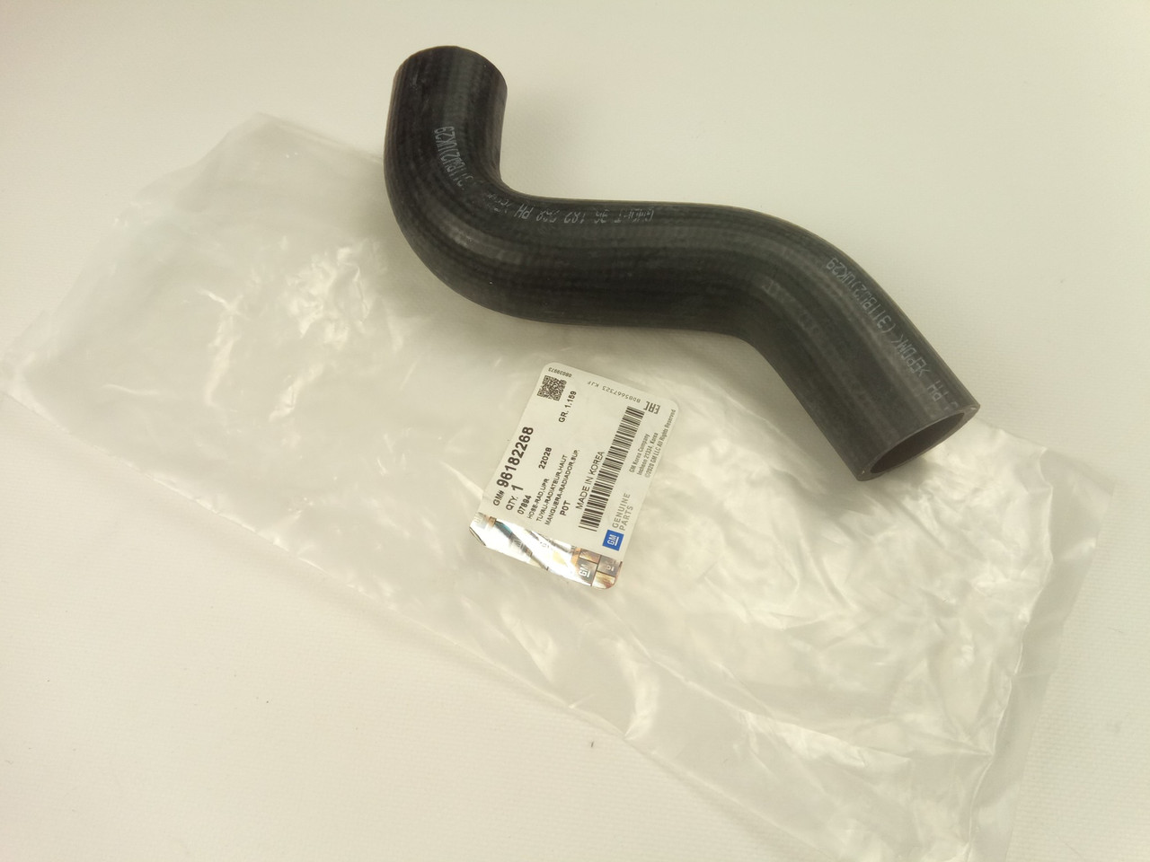 Патрубок радиатора охлаждения Lanos 1.5 верхний с конд., "GM" (96182268 ...