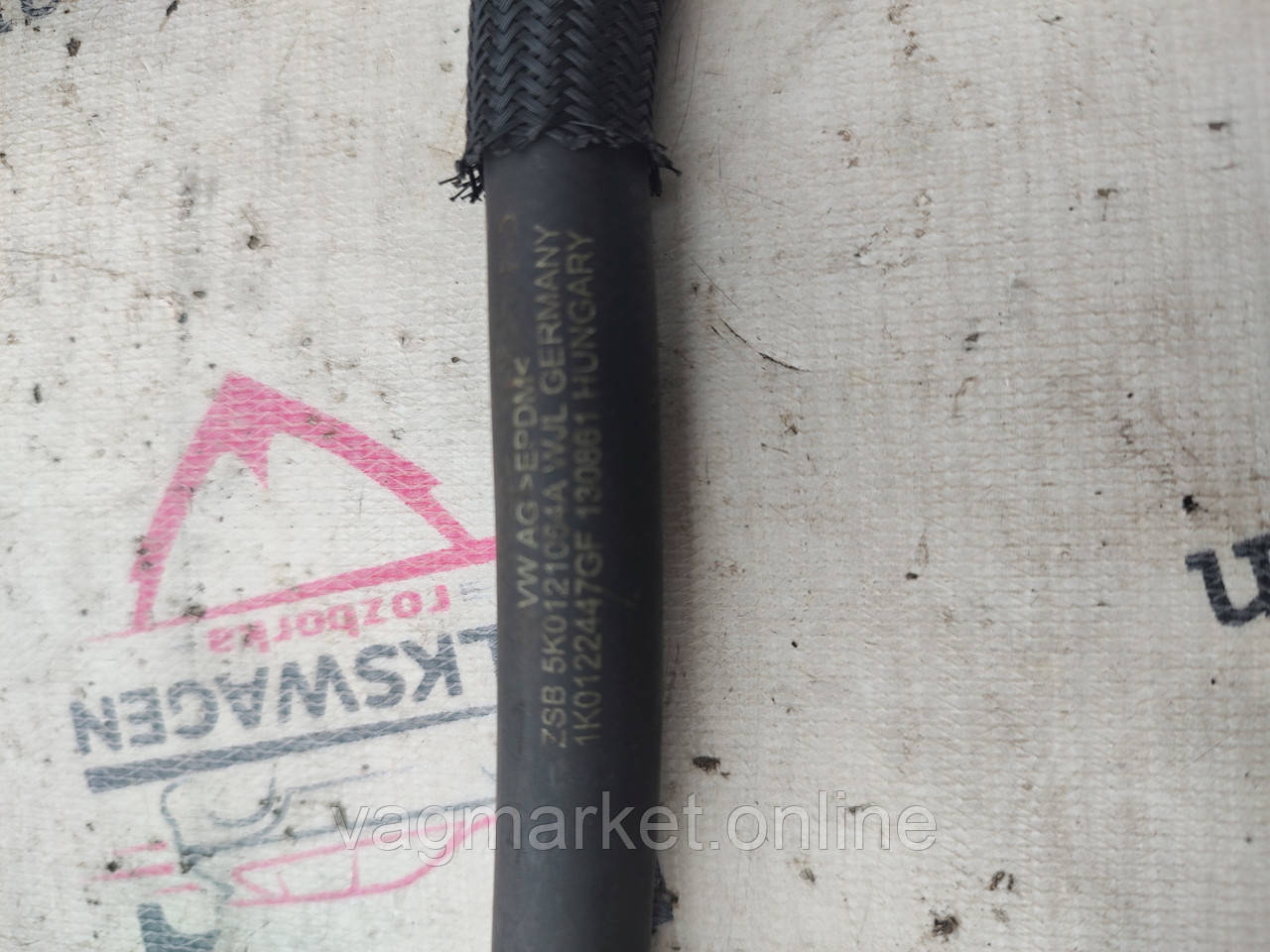 Патрубок системы охлаждения 1.6tdi VW Passat b7 5K0121070C (ID ...