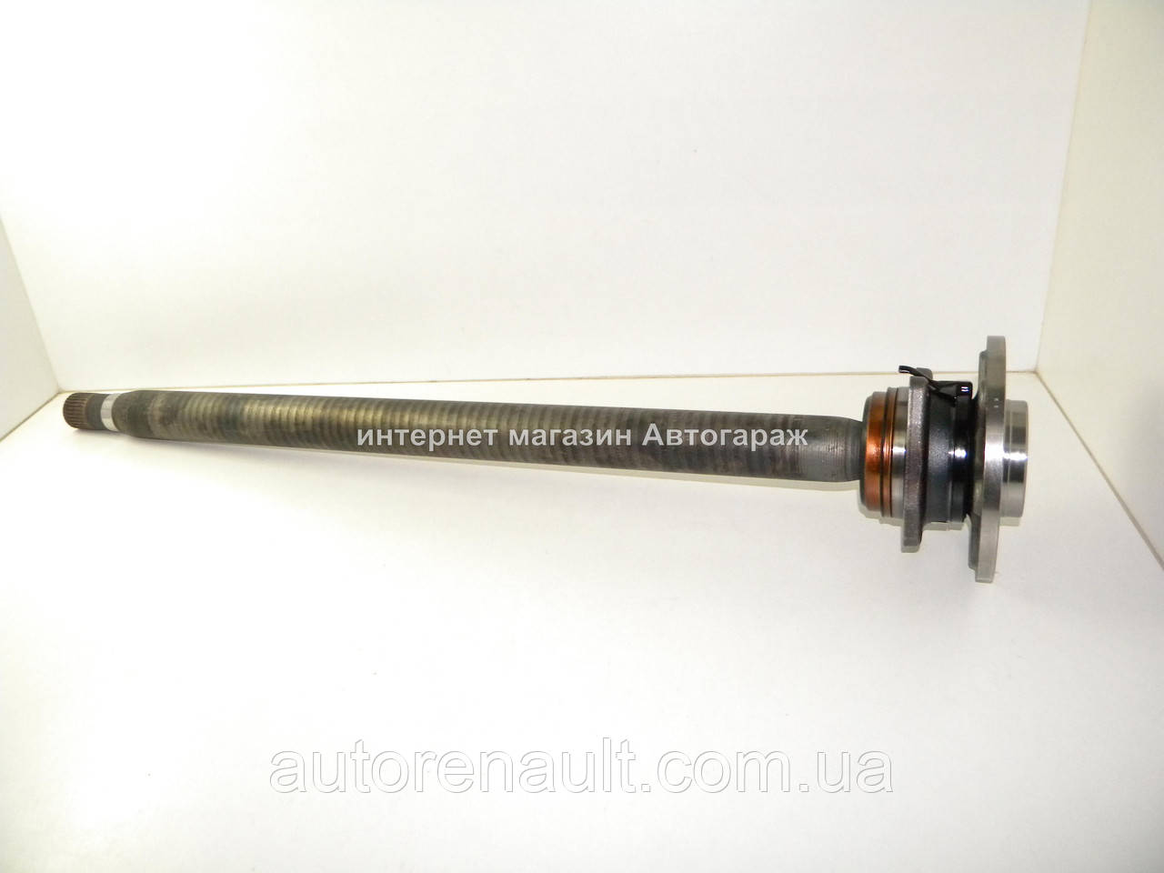 Купити Піввісь задня права (z=30/L943 з підшипником) на Мерседес ...