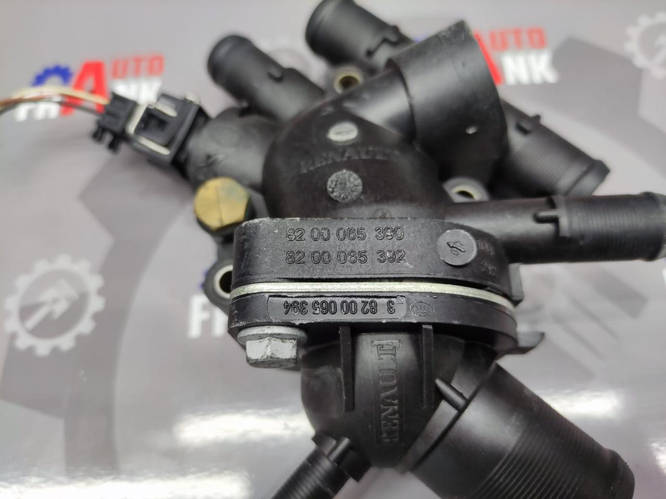 Корпус термостата 8200065390/ 8200065392 для Renault Clio II, Laguna I ...