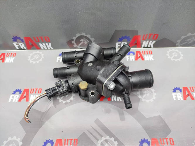 Корпус термостата 8200065390/ 8200065392 для Renault Clio II, Laguna I ...