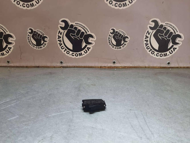 Кнопка центрального замка 2048706310 MERCEDES (ID#1999962999), цена ...