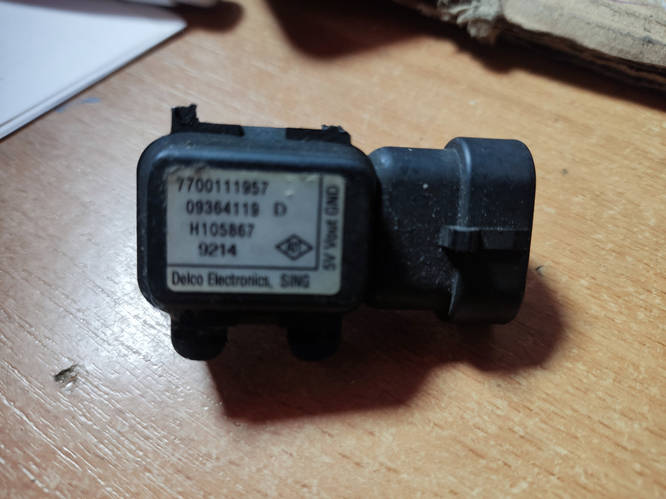 Датчик тиску повітря у впускному колекторі Renault Trafic 7700111957 ...