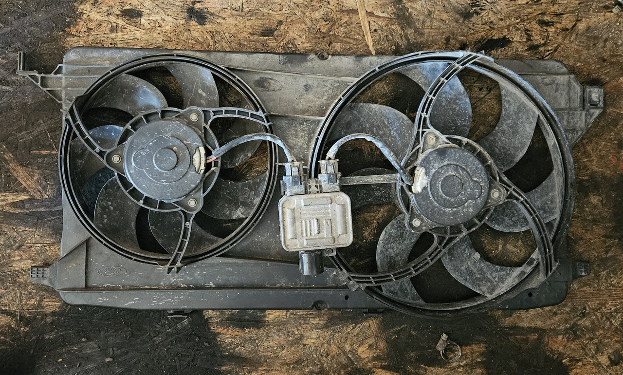 Диффузор радиатора Форд Транзит 2,2 с кондиционером 1484636 (ID ...