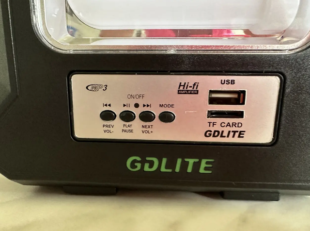 Портативная солнечная система освещения GDLite GD-1000A/FM радио/MP3/Bluetooth/аккумуляторный ...
