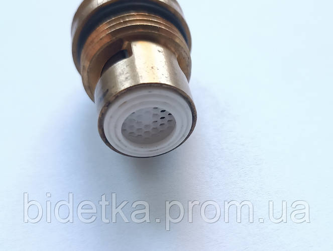 Кран-букса керамічна G 1/2 90° (права) для гарячої води DORNBRACHT ...