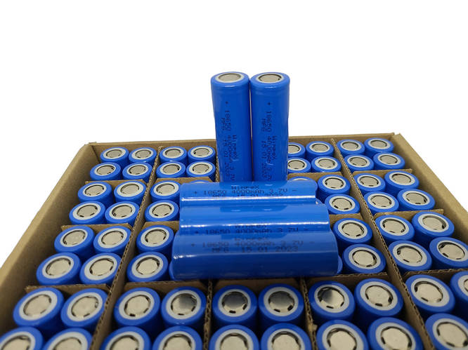 Аккумулятор Li-ion 18650 4000mAh 3.7V Blue Wimpex (ID#1743106386), цена: 109.20 ₴, купить на Prom.ua